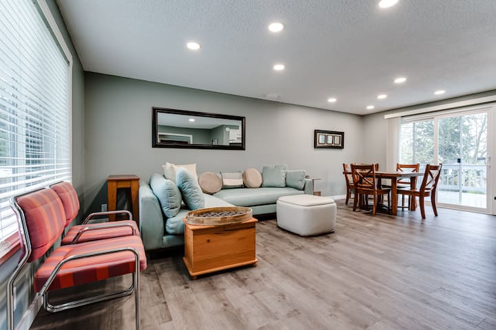 Rest, Relax, Rejuvenate In Our Stylish Home - Eugene, OR