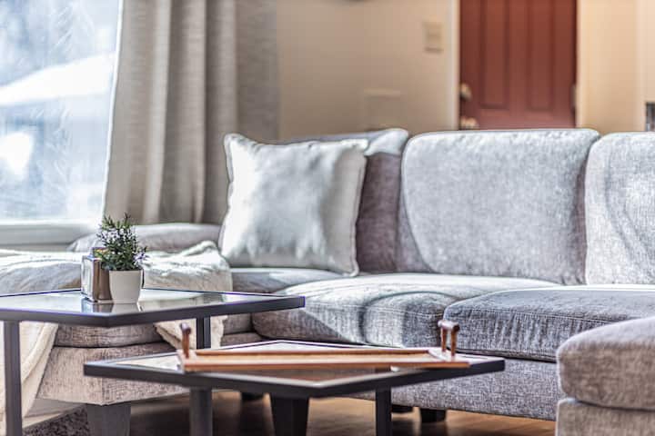 Mid-century Modern Getaway - Westminster, CO