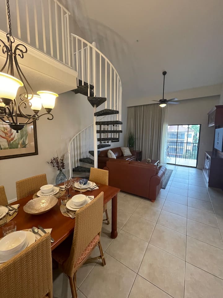Luxurious 4bedroom Condominium -