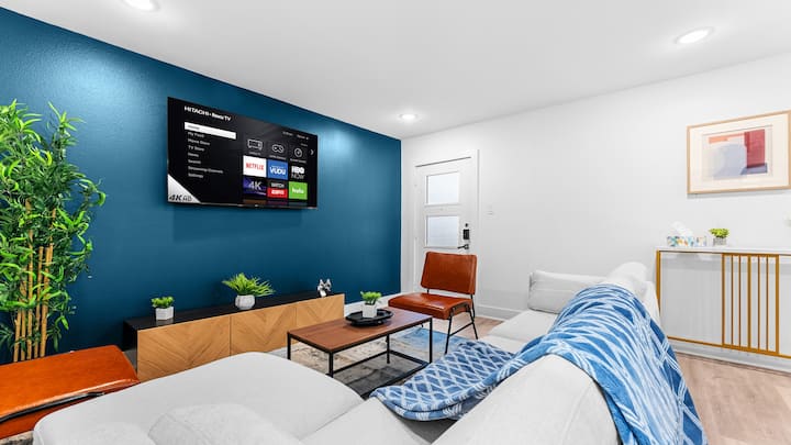 Stunning Apartment In Downton Dallas 2 Br/1 Bath - Dallas, TX