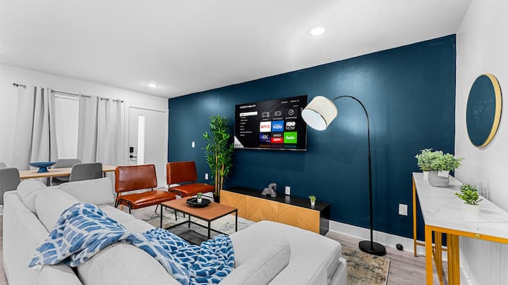 Luxurious Apartment In Downtown Dallas 2br/1 Bath - Dallas, TX