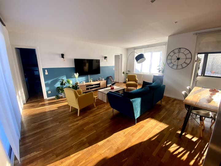 Maison De Ville Familiale Avec 2 Terrasses - Houilles