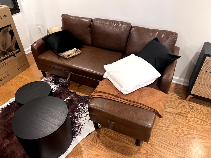 Downtown Hotel Style Studio *Write Before Booking* - Stamford, CT