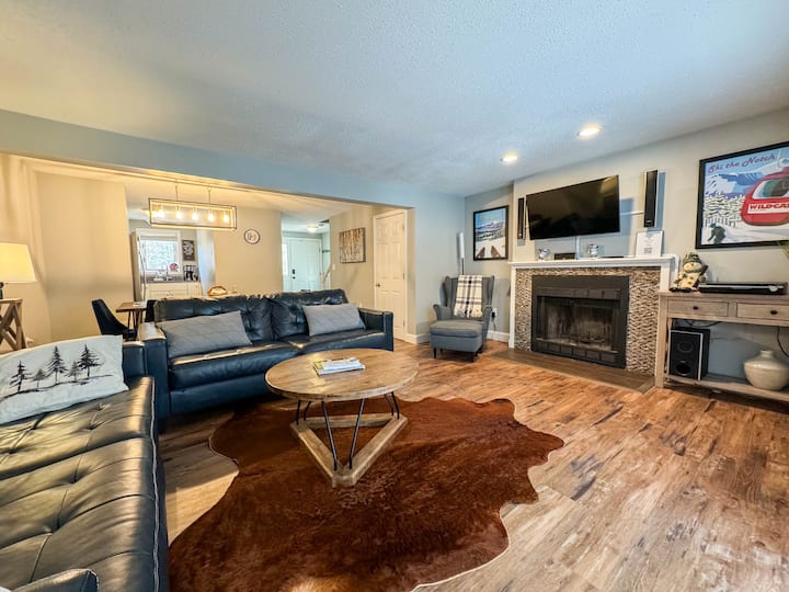 The Hawk Haus | Spacious, Game Room, Trail Access - Conway, NH