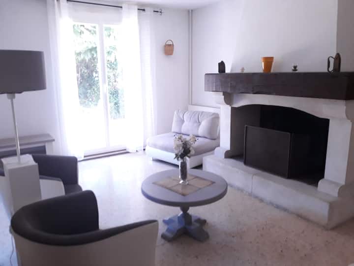 Grande Maison En Provence - Istres