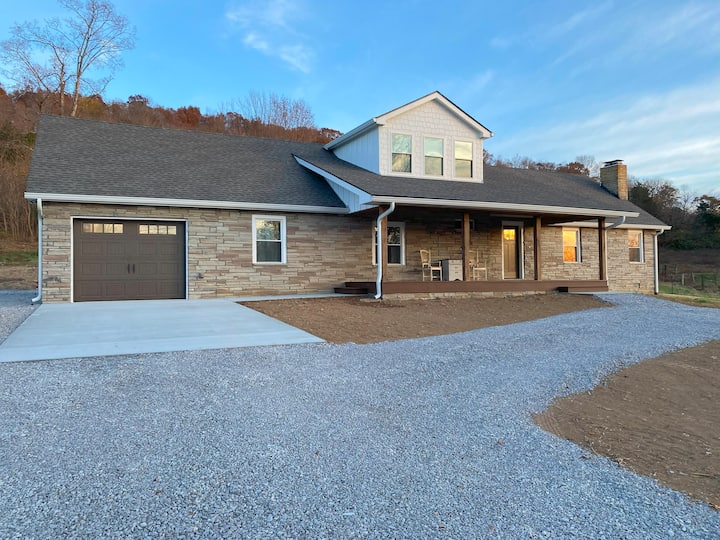 Spacious Yet Homey - Gallatin, TN