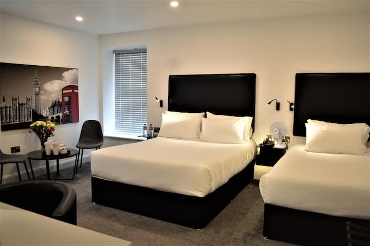 Family Room In The Hotel - Cobh
