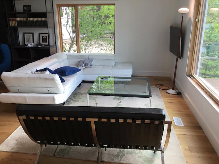 Contemporary River Luxury - Wasaga Beach