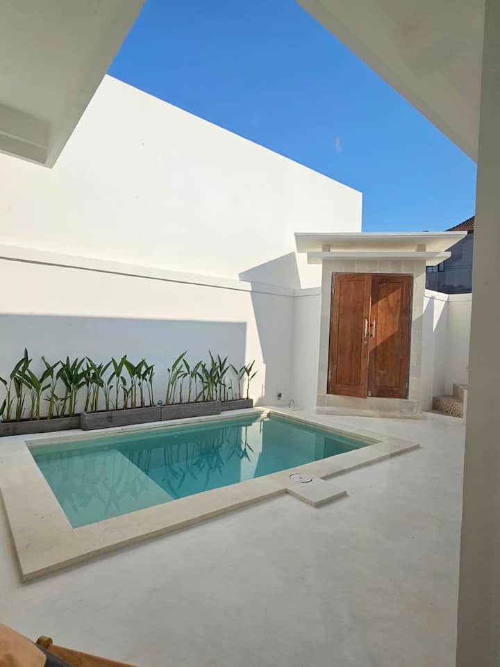 Modern Villa With Large Rooftop - Canggu