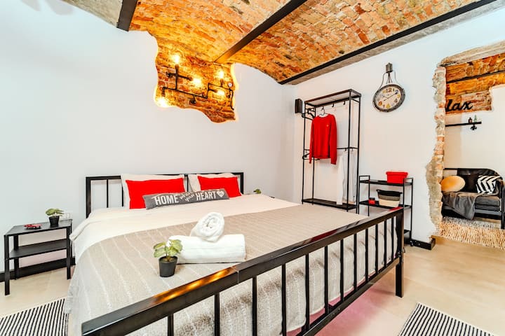 Exclusive Industrial Vault - Comuna Râmetea Mare