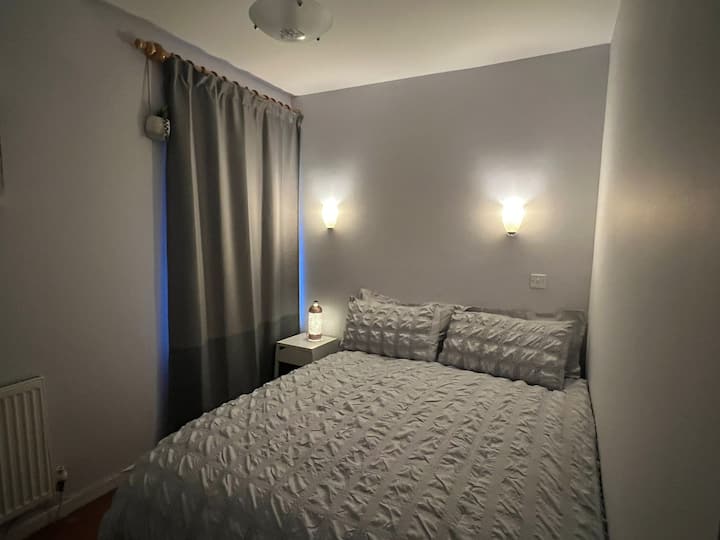 Charming Double En-suite - Cardiff
