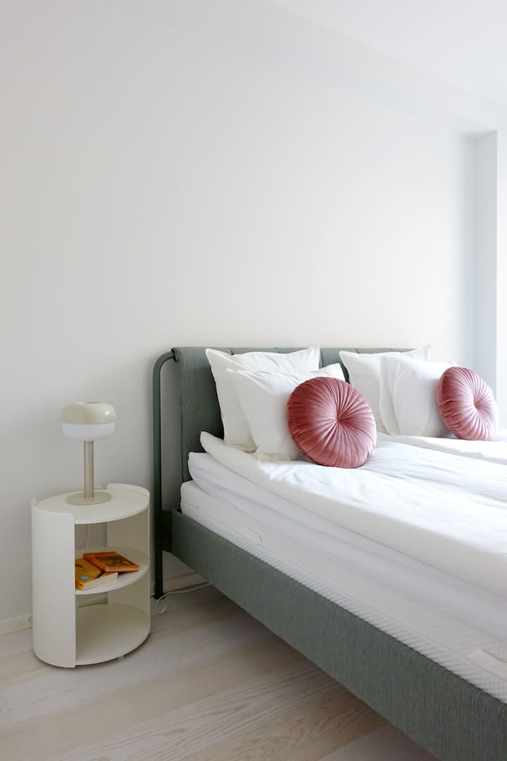 Modern 2 Br W/ Garage & Private Sauna - Helsinki