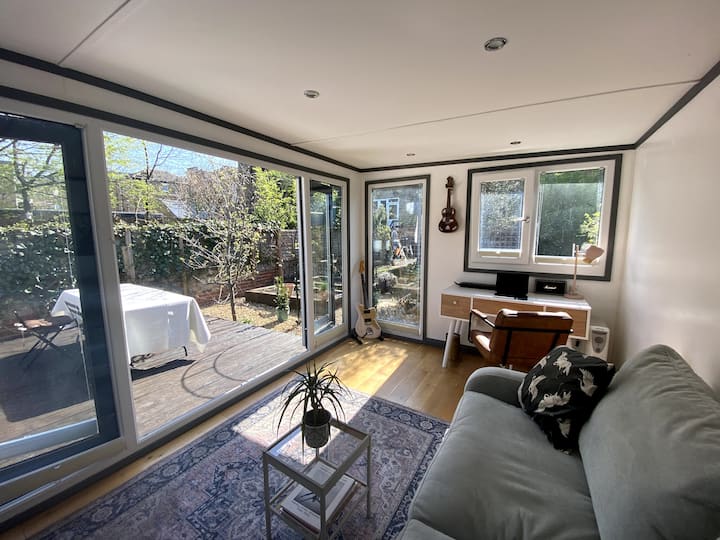 Quiet Cabin In Vibey Hackney - London