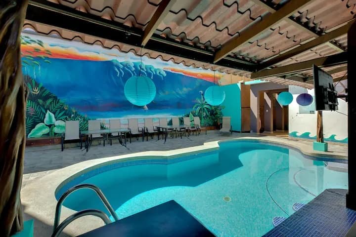 Best Deal For The $ - 8 Bedroom Resort - Downtown - Costa Rica