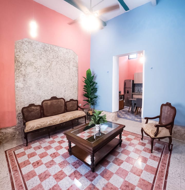 Lujo Y Confort En Un Oasis Colonial Con Piscina. - Mérida