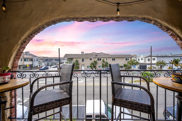 Spanish Castle In Newport -Steps To The Sand/store - Newport Beach, CA