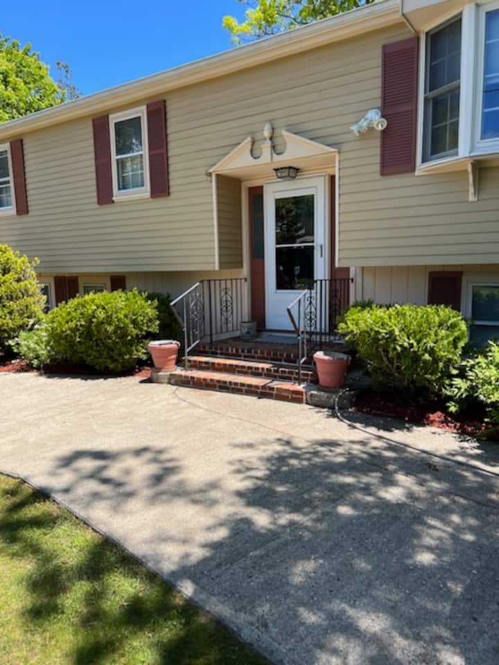 A Hidden Gem, Close To Beach! - Old Silver Beach, MA