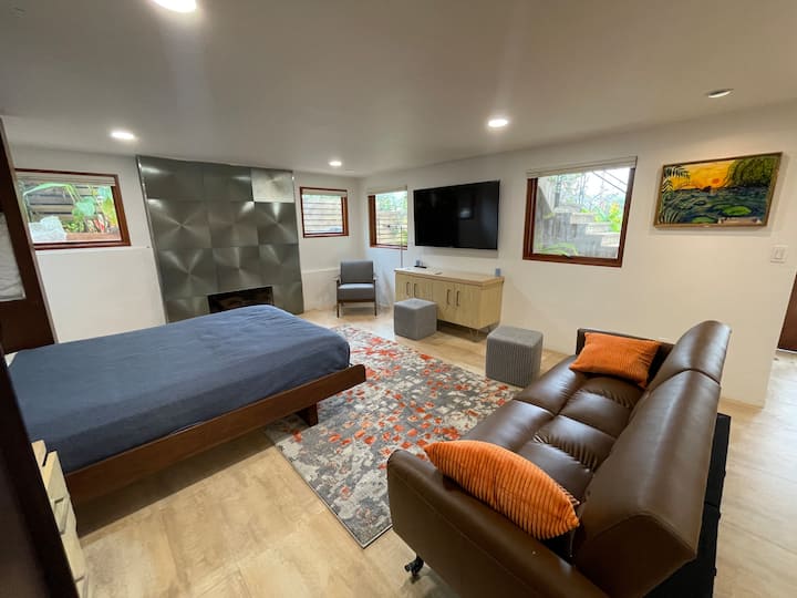 Tropical Contemporary Studio - 샌타바버라