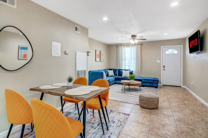 3 Bedroom Vibrant City Gem - Beaumont, TX