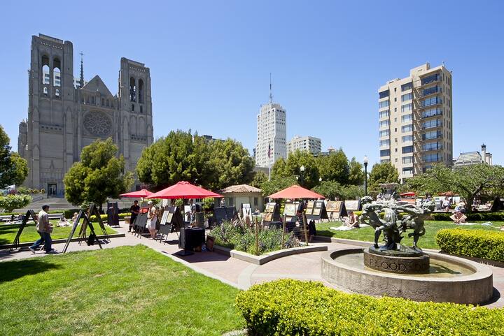 Awesome Nob Hill Condo - San Francisco, CA
