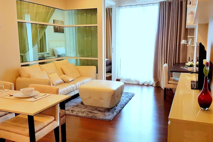 Luxurious Condo In Thong Lor - Phra Khanong