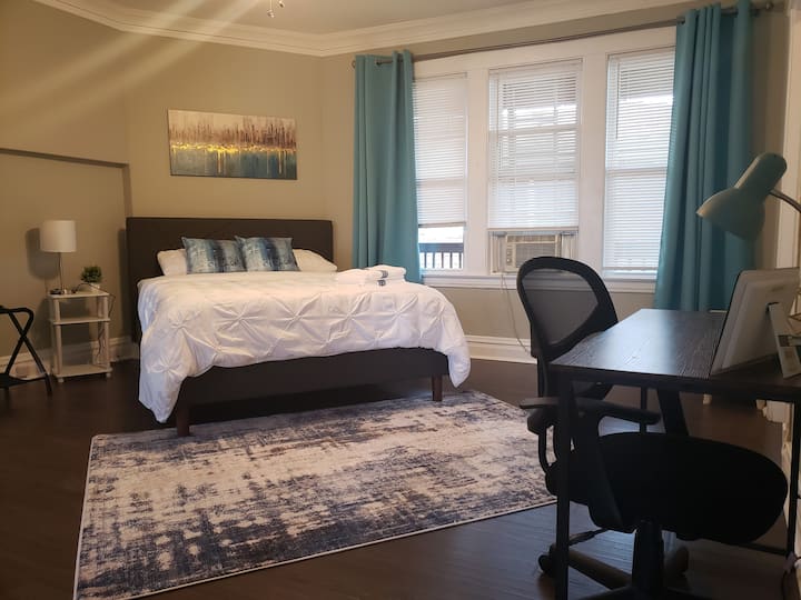 Classy Retreat With Comfy Beds - Seven Seas, Riverside