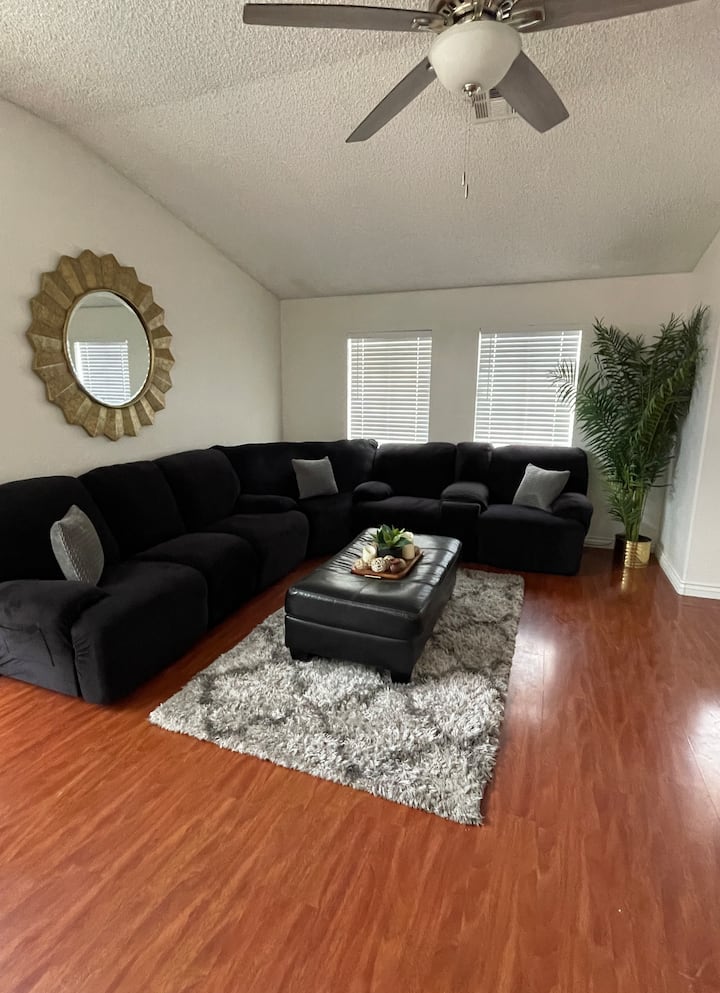 Cozy Living Just For You - North Las Vegas, NV