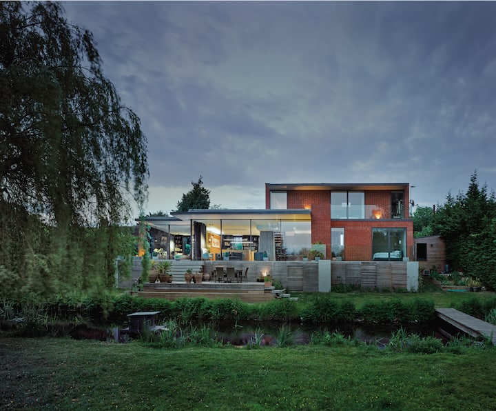 Modern Country House - Maidenhead