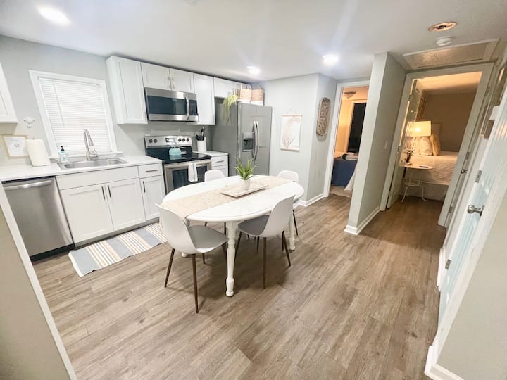 Irving 2br Cottage, Pet Friendly - Charleston, SC