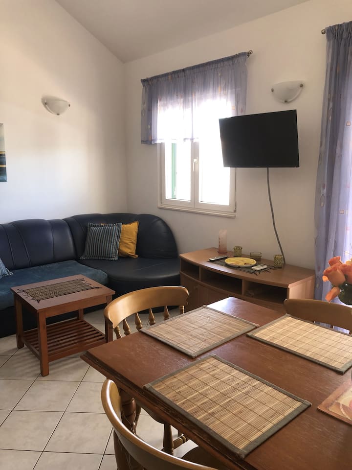 Apartment Pupa With Sea View. - Brač