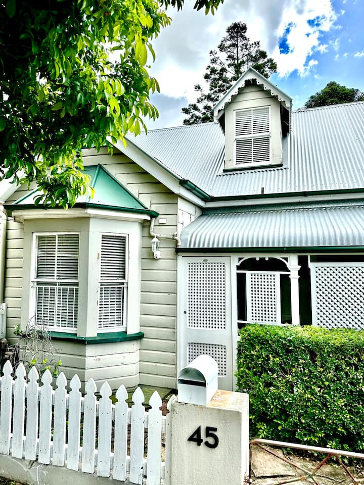 Charming Heritage House In The Heart Of The City - Brisbane