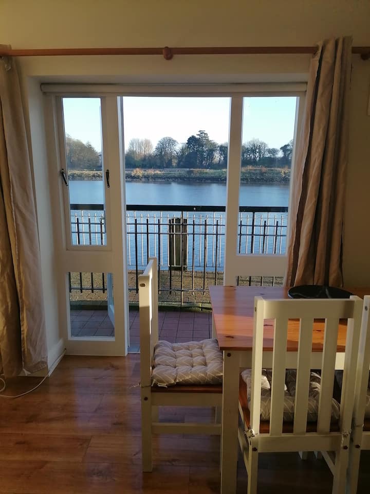 Tranquil Riverside Apartment - Waterford