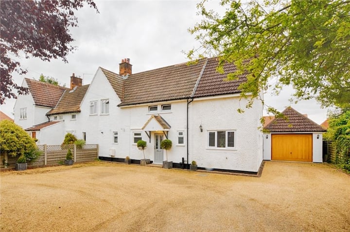 Home In Essex/hertfordshire - Aeropuerto de Londres Stansted (STN)