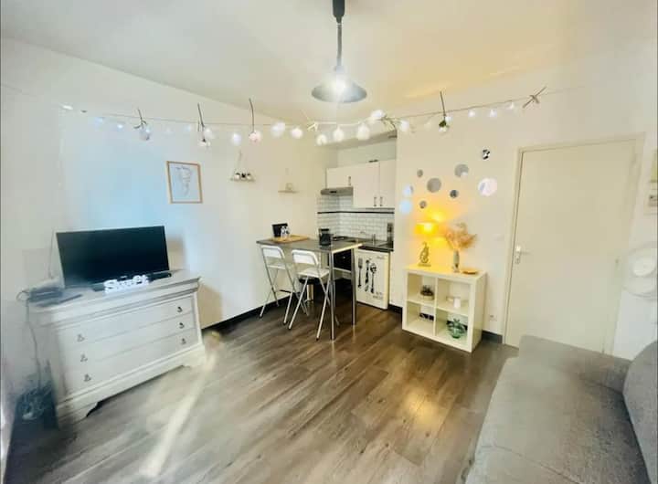 Coquebert Studio Cozy Proche Centre Ville - Reims