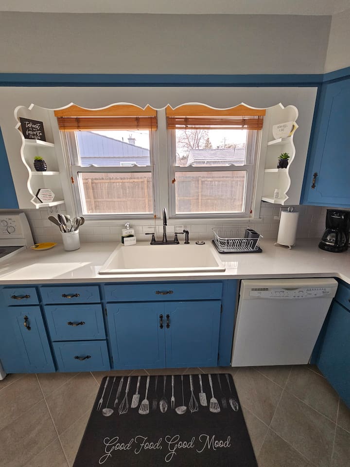 Spacious 1 Story Ranch Home In Historic District - Rapid City, SD