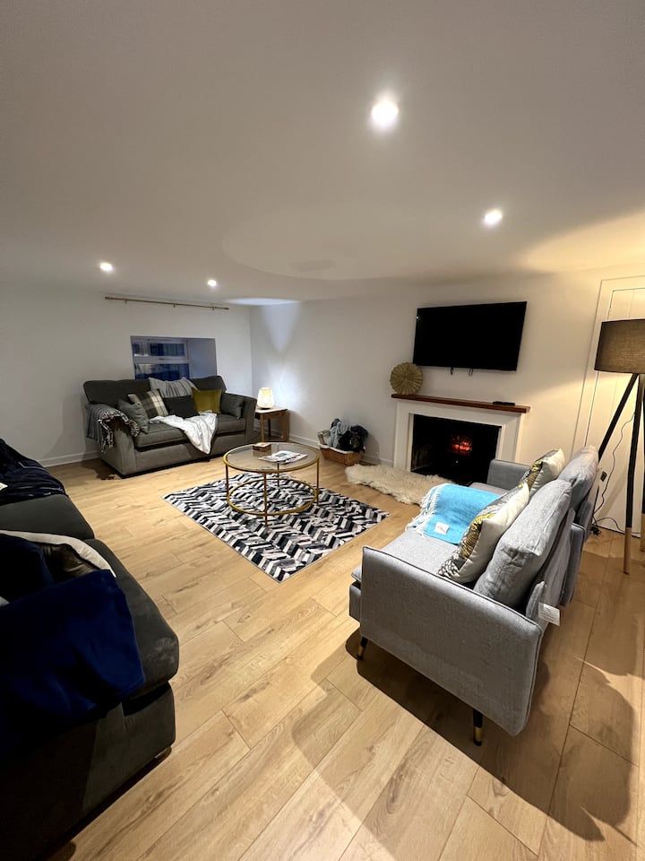 Spacious 2-bed Fresh Renovation Cottage In Crieff - Crieff