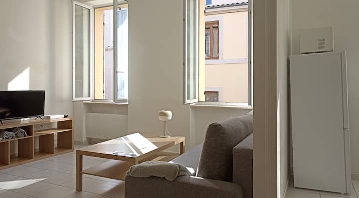 Agréable Apt- Quartier Animé Notre-dame Du Mont - Plages de Marseille Prado