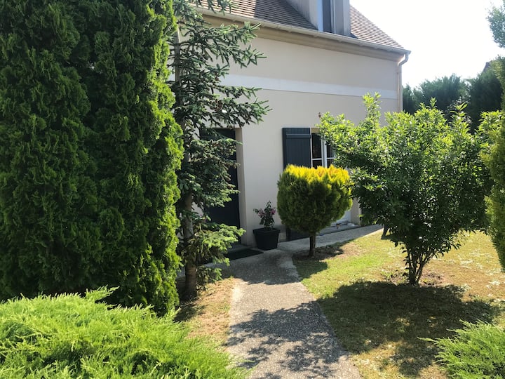 Chambre Avec Lit 2 Personnes - Plailly