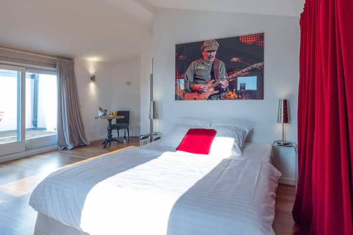 Suite With Private Rooftop - Montreux