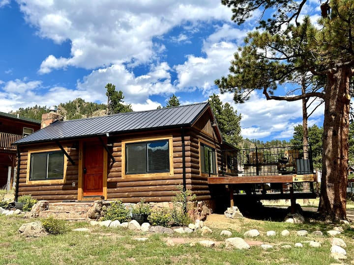 Hot Tub! Updated Cabin With Amazing Views - Estes Park, CO