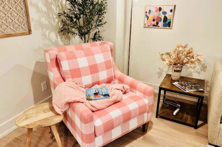 M2 Charming Bungalow Fenced Yard Near Lk Michigan - Muskegon, MI