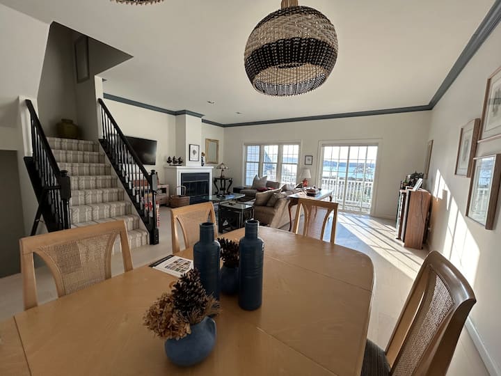 Saratoga Lake Townhouse - Saratoga Springs, NY