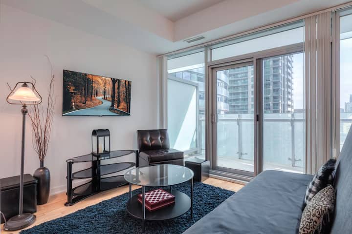 50% Off Monthly Condo Rental With Pool And Gym - Toronto
