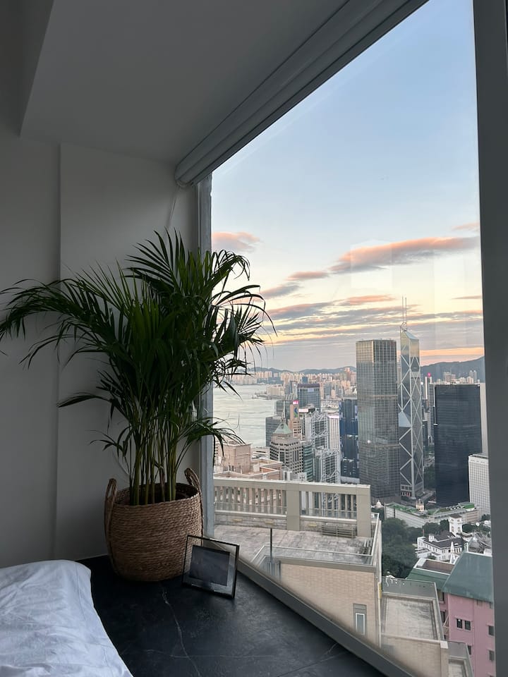Firework View Unique 1bed W/ Private Rooftop - Kwai Chung