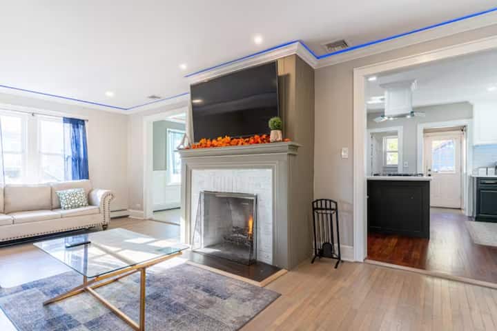 Stamford Downtown 3 Bedroom Getaway - Stamford, CT