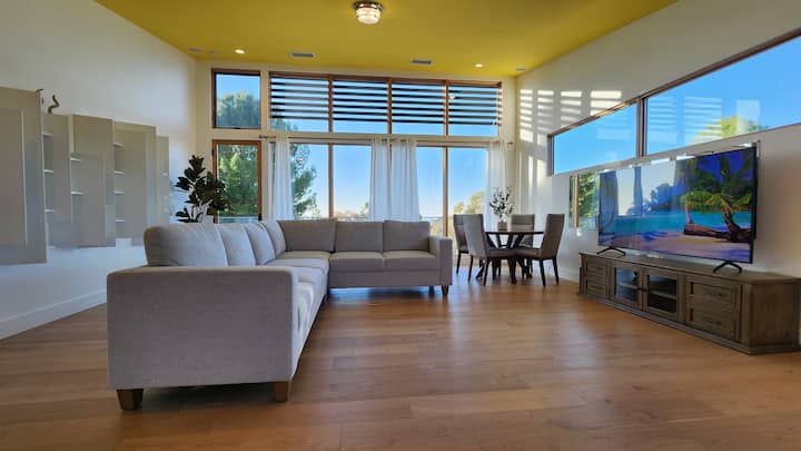 Executive 2b2b Suite Near Uc Irvine - Irvine, CA