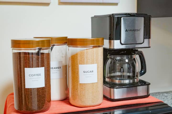 R'holistay Cozy Pasig Condo W City Views & Netflix - Pasig