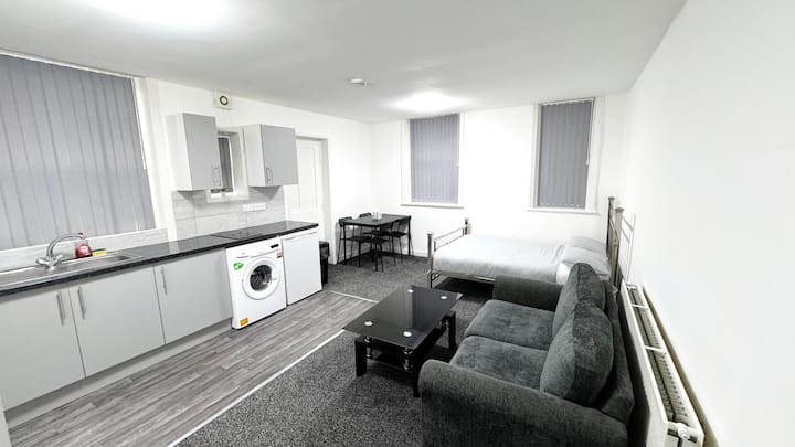 Modern Flat 10 Mins From Centre - Birkenhead