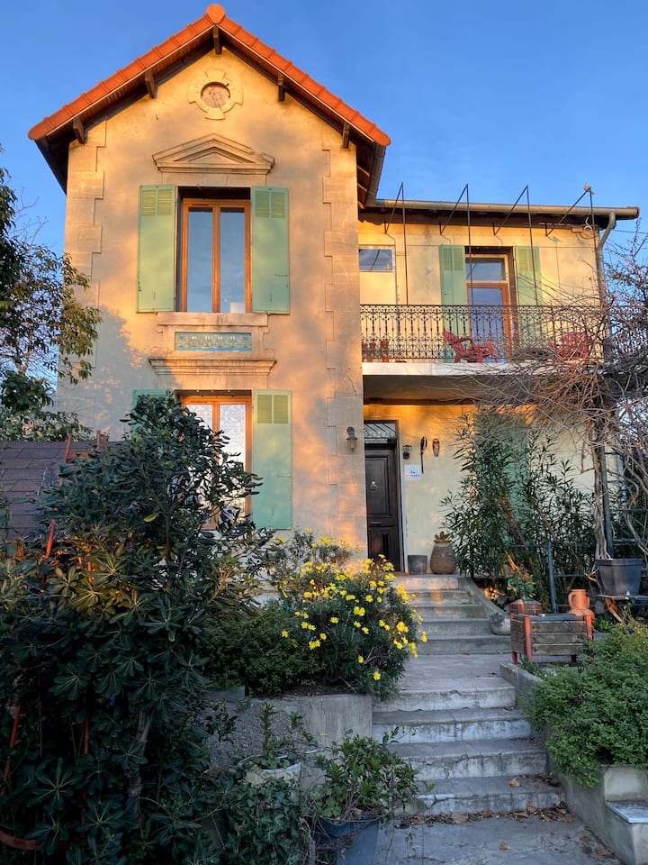 Maison Entière Avec Jardin, Proche Centre Et Plage - Marseille