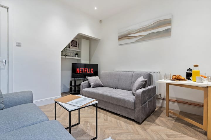Becky's House: Near Motor Point And Free Parking! - Nottingham